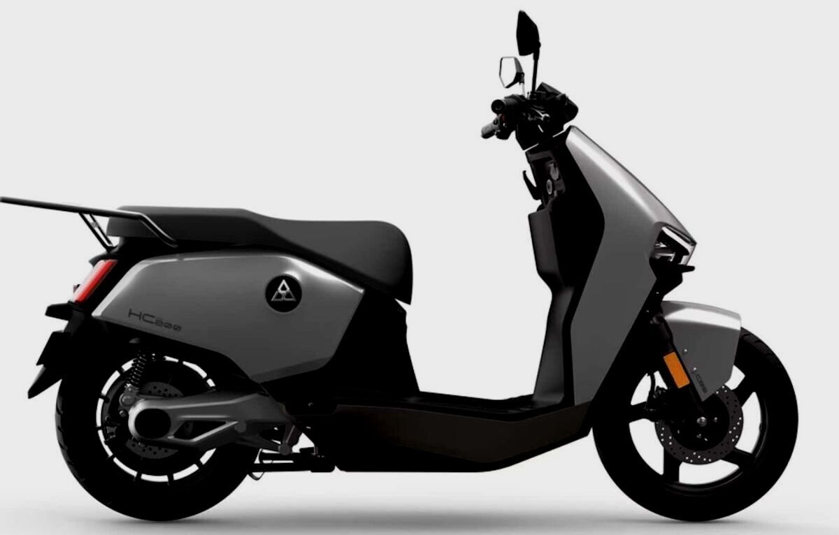 Tips Motor Listrik Untuk Touring agar Awet dan Aman – Berita Otomotif ...