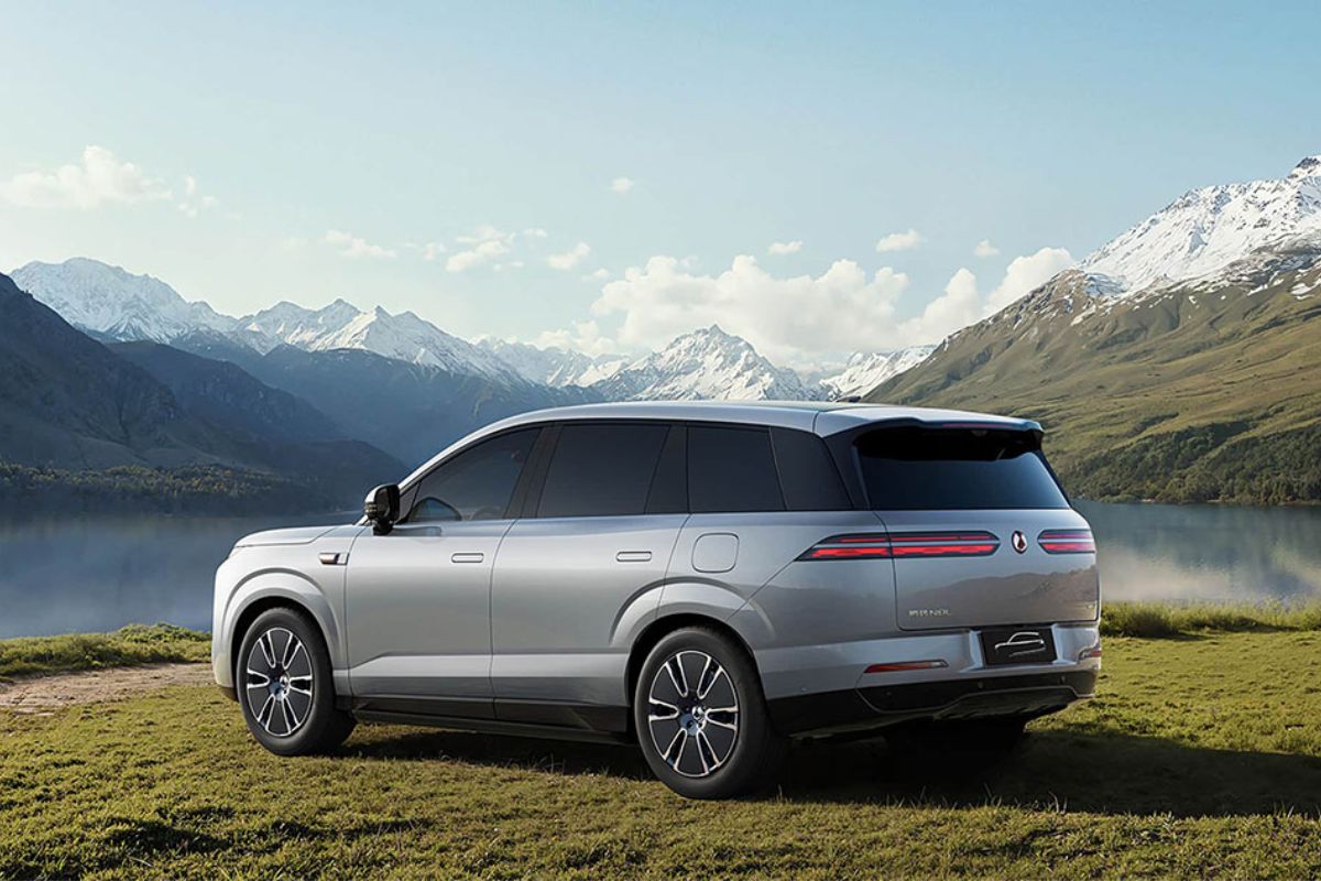 Denza N8L Siap Meluncur, SUV PHEV Mewah 6-Seater Mulai 800 Jutaan – UpdateOtomotif.com